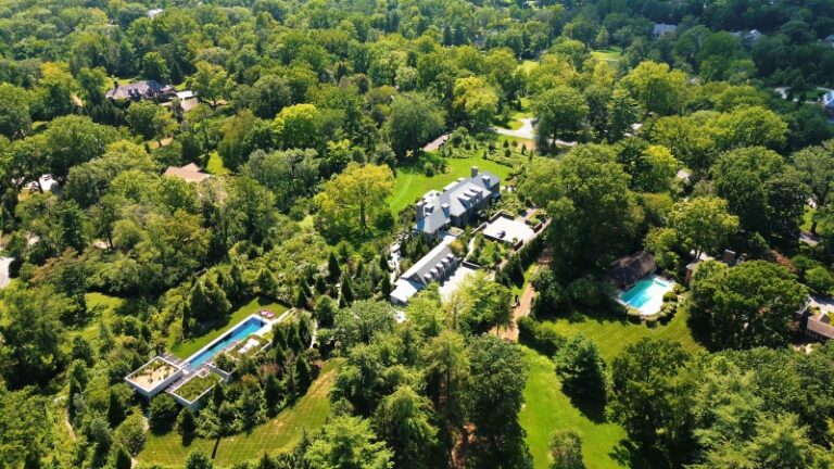 Take a Look at These Mansions in Ladue, MO
