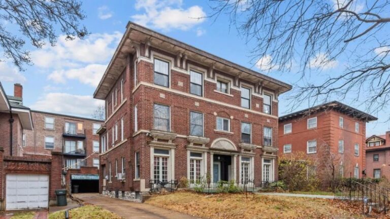 Exploring 8 Historic St. Louis Neighborhoods